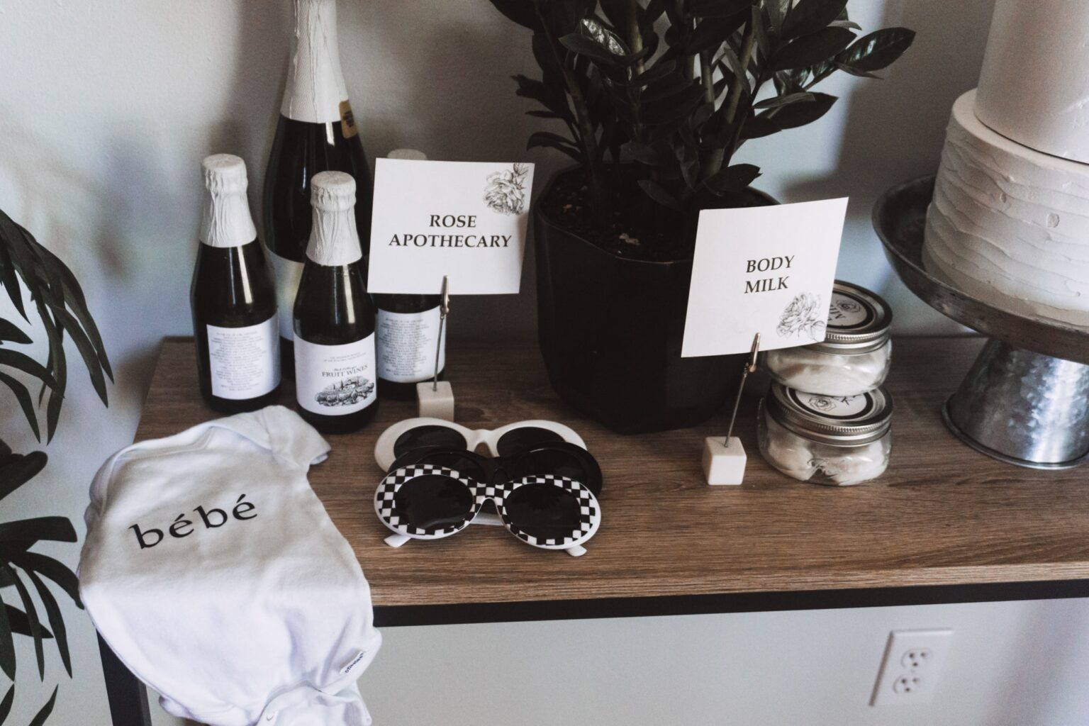 DIY Schitt's Creek Party - PRACTICAL & PRETTY